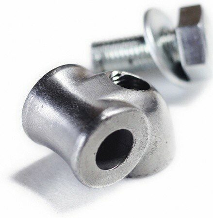 ■商品概要材質：ステンレス鋳造 バレル研磨仕上げステンレス精密鋳造JCMAヘッドライトブロック 5-3／4インチ高さ 25mm／横幅 22mm／奥行き 33mm／取付穴 10.5mm／取付ボルト M10×25 (P1.25)JCMA (Ja...