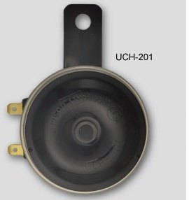■商品概要仕様：12V 3.5A音圧レベル：110dB／2m(99dB／7m)周波数：・UC平型ホーン Hi 440Hz・UC平型ホーン Lo 370Hz本体寸法：W70.0×H70.0×D31.0(mm)・中音域タイプ・保安基準適合品■詳...