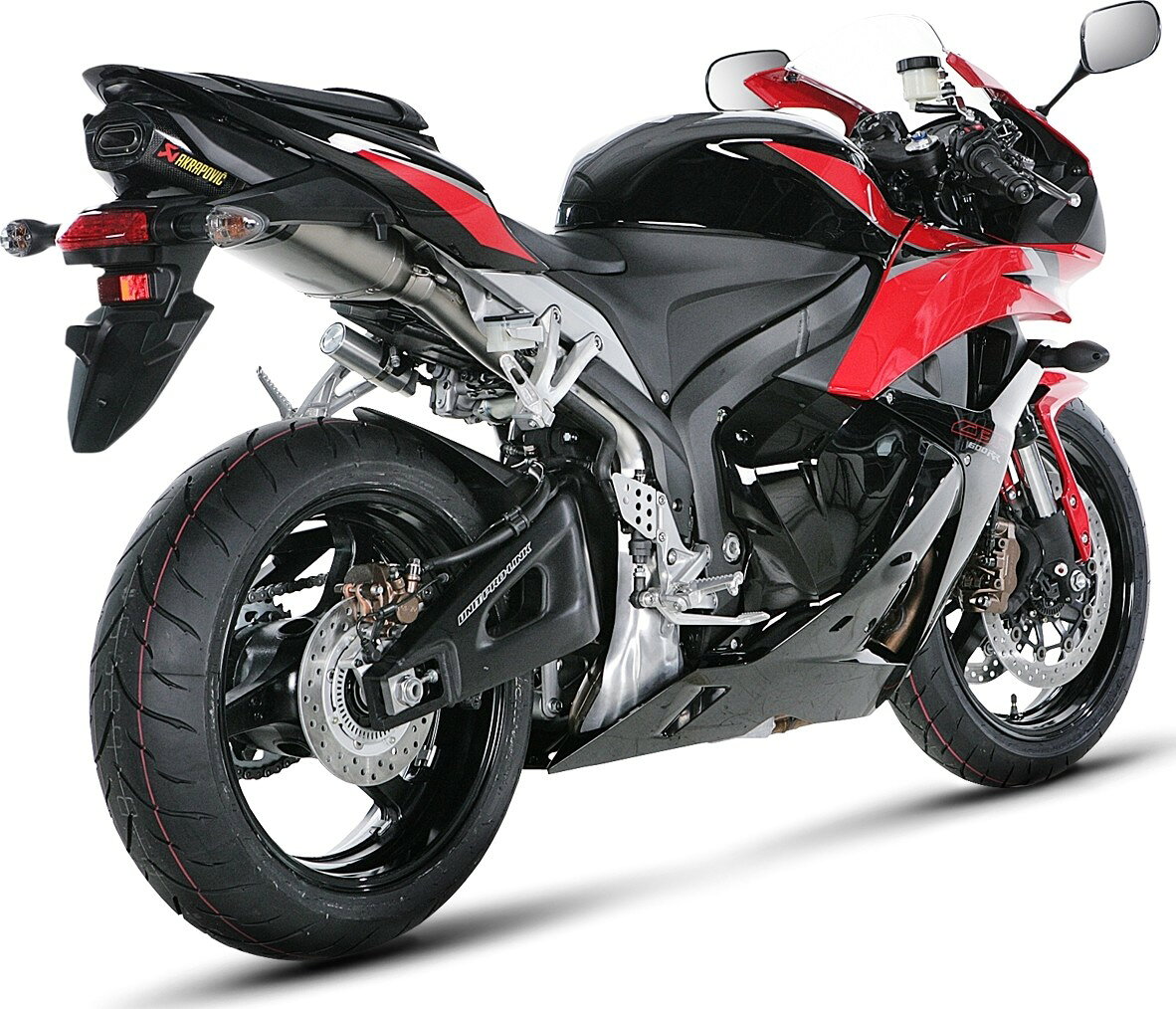 ■商品概要サイレンサー素材：チタンリンクパイプ素材：ステンレス仕様：e1適合：ABS車装着可JMCA：×(一般公道使用不可)形状：専用■詳細説明ノーマル車両の音量をベースに、ヨーロッパでの騒音規制「ユーロ1」に適合したモデル。静音タイプマフ...
