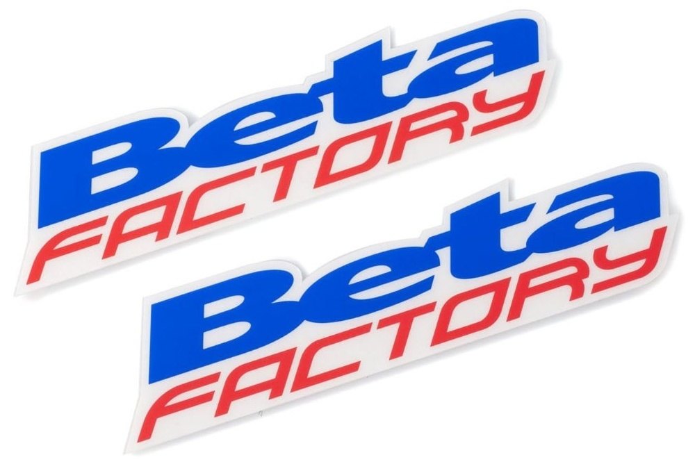 ■詳細説明クリアベースにブルーでBeta、レッドでFactoryのロゴが配置されたデカールセット。ロゴの部分のみのデカールです。■注意点※メーカー都合により商品の仕様変更がある場合がございます。ご了承ください。