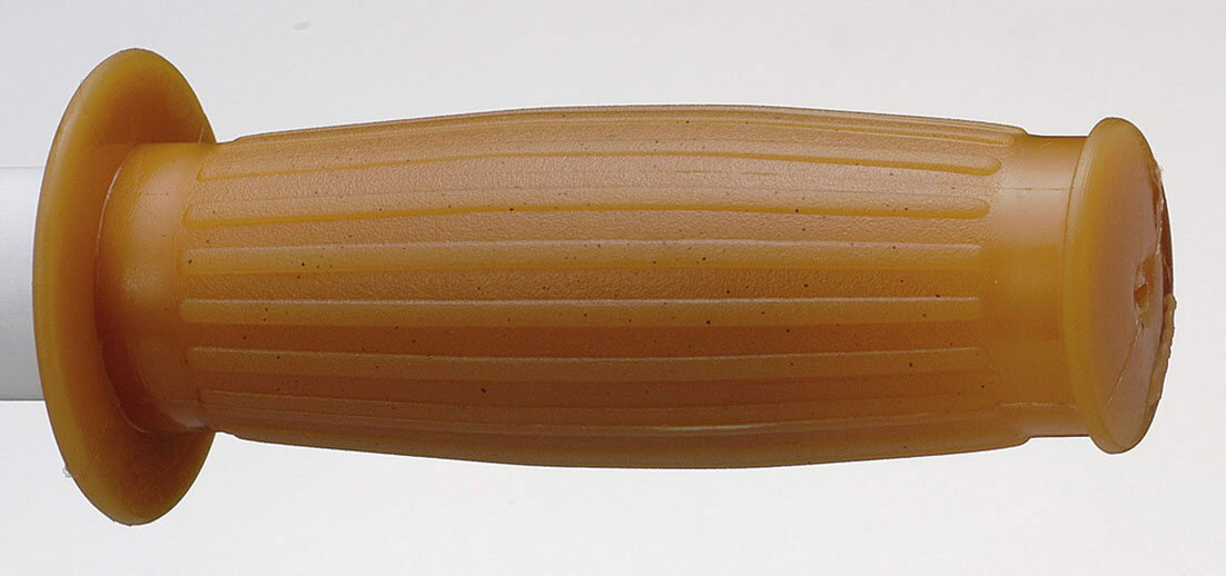 ■商品概要左右セット全長：110mm内寸：107mm最大径：36mm【使用箇所・用途 (-用)】Φ22.2mmハンドル用■詳細説明中央部を膨らました樽型形状で手になじむ形状。小排気量に合わせたミニタイプもラインナップ。■適合車種&ensp;...