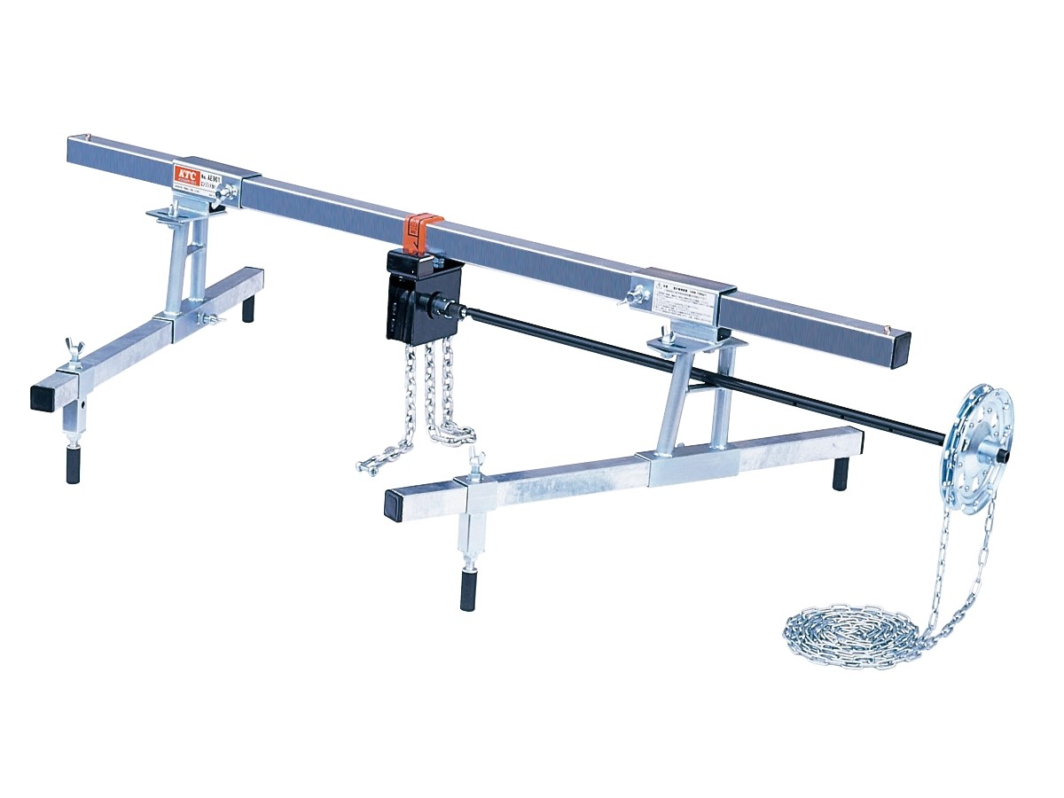 ■商品概要【能力 (最大使用荷重)】 2450N (250kgf)【重量】 16kg、ウィンチ：6kg■詳細説明近年多くの車に採用されている衝撃吸収ボディ車に対応します。フェンダーに傾斜があったり前下がりの場合でも、地面に対して平行に、安定...