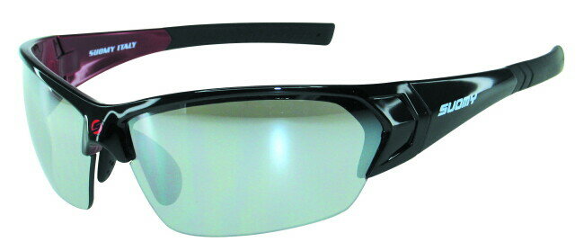 ■商品概要フレームカラー：ブラックレッドレンズベースカラー：グレーコーティング：シルバーミラーフレーム、レンズ素材：ポリカーボネート可視光線透過率：22％紫外線透過率：1.0％以下■詳細説明■JAPAN FIT日本人の骨格に合わせた専用設計...