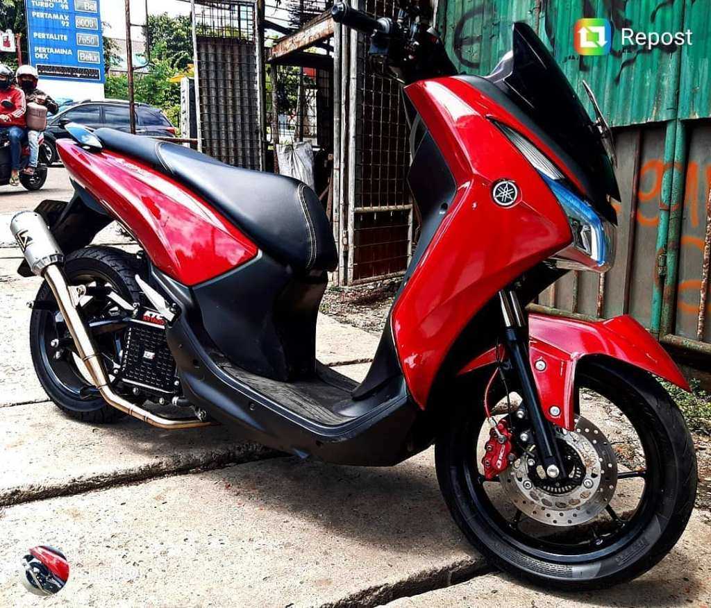 ■商品概要Material：Stainless Steel 304 produced in JapanSilencer：Sandblast Finishing■詳細説明K-Race T-Rex exhaust is developed fo...