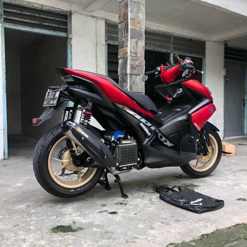 ■商品概要Material：Stainless Steel 304 produced in JapanHeat-resistant Plastic Heat Guard Included■詳細説明K-Race Standard Racing...