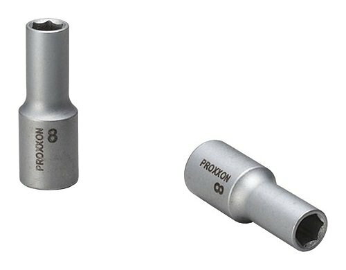 ■商品概要サイズ：8mm差込角サイズ：3／8(9.5mm)ソケット外寸：直径＝Φ16.6mm (作業口＝Φ12.2mm) 長さ＝46mm重量：33g【素材／材質】クロムバナジウム鋼表面仕上：下地に二層のニッケルクローム／最終仕上げはマットク...