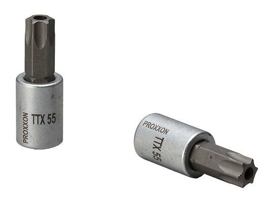 ■商品概要サイズ：TX55 (いじり止穴付)差込角サイズ：3／8(9.5mm)ソケット外寸：直径＝18mm 長さ＝50mm重量：50g【素材／材質】クロムバナジウム鋼表面仕上：下地に二層のニッケルクローム／最終仕上げはマットクローム【仕様】...
