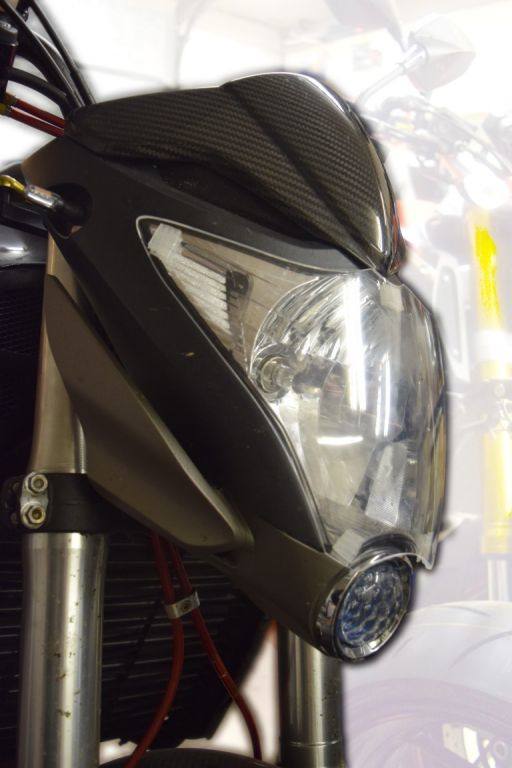 ■詳細説明Headlight cover to fit the CB1000R 2008> Does not cover theLEDEasily fitted using adhesive velcro tabs.A headlight ...