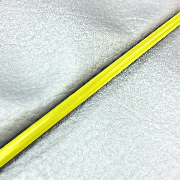 ■注意■この商品は下記となります。必ずご確認ください。カラー：シルバー/黄色パイピング■他の商品はこちらですカラー：フルエンボスレッド/黄色パイピングはこちらカラー：フルエンボスブルー/黄色パイピングはこちらカラー：フルエンボスイエロー/黄...