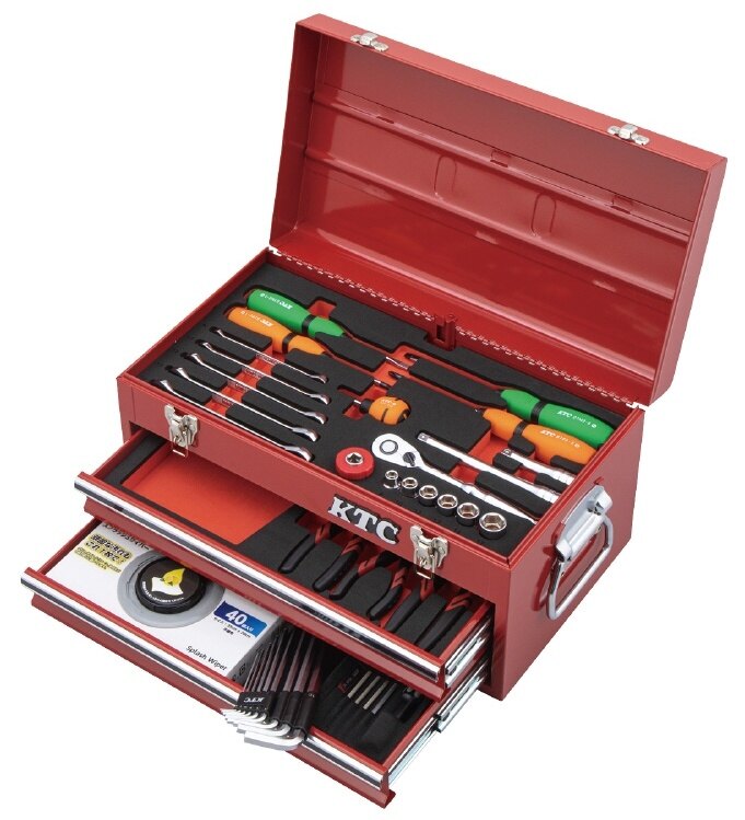 ■商品概要●入組点数：40点●差込角(SQ)：9.5●ギア歯数：90●入組品番：SK34026XT●質量(kg)：11.5●カラー：レッド●ケース品番：SKX0102●セット内容：・9.5sq. 六角ソケット(B3-08・10・12・13・...