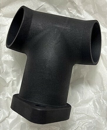 ■詳細説明ミルウォーキーエイトエンジンにS＆SのEキャブを取り付ける際に使用します。別でS＆SのGキャブ用もあります。■注意点※マニホールドは強化ポリアミド製で、十分なサポートが必要です※メーカー都合により商品の仕様変更がある場合がございま...