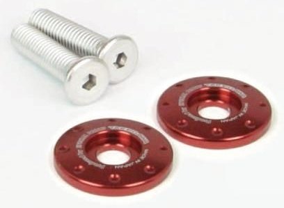 ■商品概要■125cc以上の2輪車ライセンスプレート用■詳細説明アルミ材を削り出し、表面にアルマイト処理を施したライセンスプレート用ドレスアップリテーナーです。125cc以上の2輪車ライセンスプレート用。ライセンスプレートのボルトと交換する...