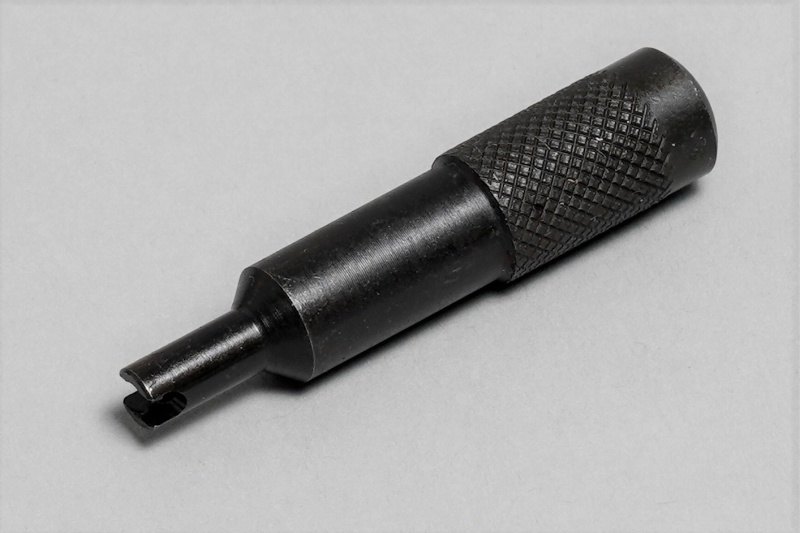 ■商品概要■携帯用■用途タイヤチューブバルブ、チューブレスバルブの虫回し■サイズ：長さ 43mm■メーカーおよび生産国：台湾製■詳細説明タイヤバルブコアの脱着用工具です。チューブタイヤ、チューブレスタイヤでも使用できます。摘まみやすい様、ロ...