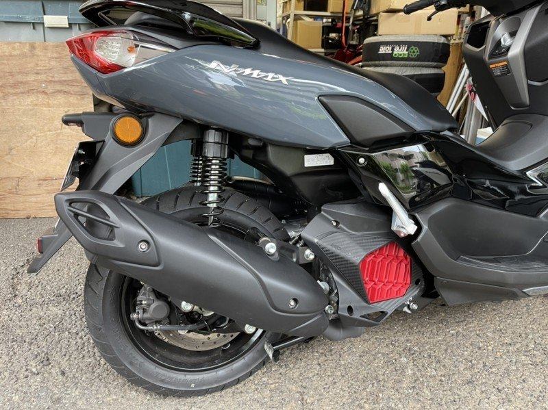 ■商品概要カラー：ブラック■詳細説明■カーボン柄のおしゃれなラジエーターカバーです。■ドレスアップパーツとなります。■注意点※交換は熟練した方で作業をお願いします。※画像には他のカラーが含まれている場合があります。※メーカー都合により商品の...