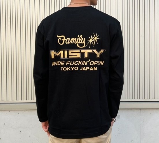 ■商品概要カラー：ブラック■詳細説明【ミスティ ファミリー ロングTシャツ】黒地にゴールド文字＆MISTYオリジナル魔女がプリントされた一番人気のロゴTシャツです★★【社長〇古／コダワリ ポイント！】・文字も魔女も全て〇古がデザインしました...