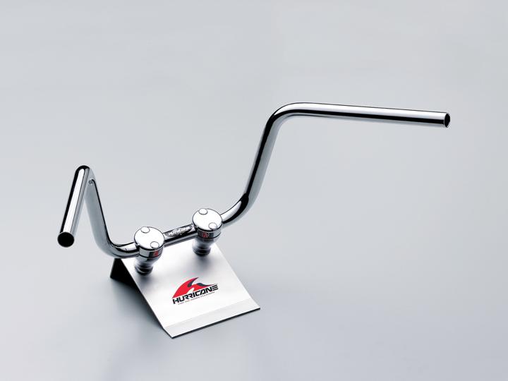 ■商品概要【カラー】クロームメッキ【付属品】・スロットルケーブル・クラッチケーブル・ブレーキホース■詳細説明ハンドルと必要なケーブル＆ホースセット■注意点※ハンドル穴開け加工が必要※別途ハーネスの延長、サイドキャップ(内径Φ18mm)が必要...