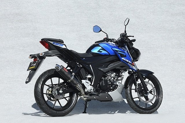 ■商品概要キャタライザー付タンデム不可素材／レイアウト：SUS UP-TYPE音量：83db／ 5250rpm加速騒音：72db重量：2.4kg(STD5.4kg)【仕様】タンデム：×ドレン：〇エレメント：〇センタースタンド -触媒：〇JM...