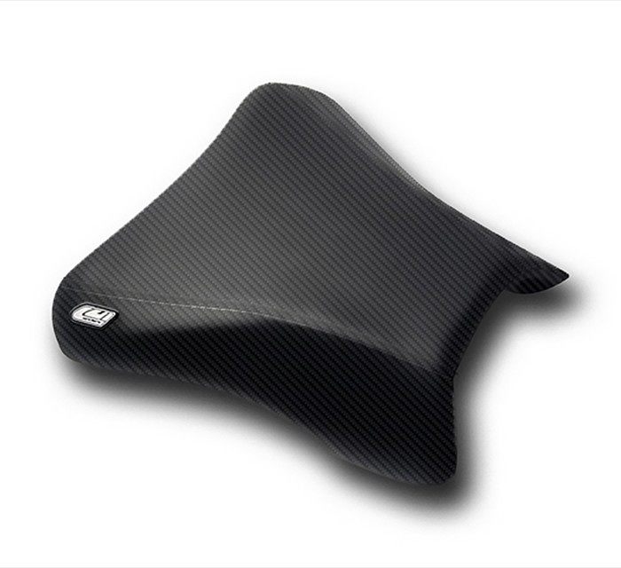 ■他の商品はこちらですカラー：CFブラック／CFパール／ホワイトステッチはこちら※リンク先に商品がない場合、すでに完売している商品となります。予めご了承ください。■商品概要■Baseline (ベースライン)■詳細説明熟練のシートデザイナー...