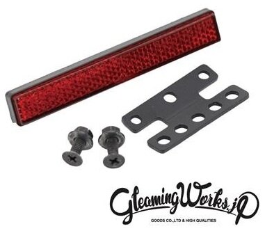 ■商品概要【サイズ】縦：約28mm横：約52mm【材質】アルミ【内容物】ステー×1リフレクター×1ボルトナット×2■詳細説明ワンサイドマウントナンバーキットにリフレクターを取り付けるステーKIT。車検時などに。リフレクター付き。■注意点※メ...