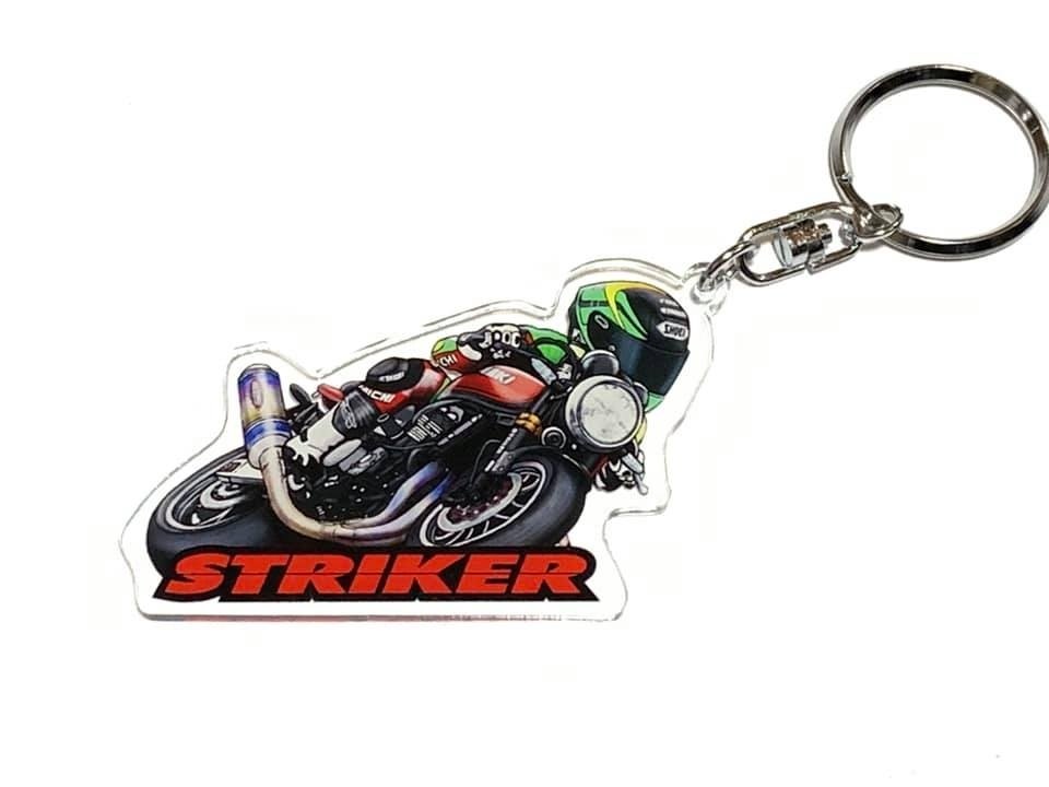 ■商品概要【サイズ】約75mm×50mm【素材】アクリルSTRIKER T.ARATA+Z900RSのライディングキーホルダー■注意点※メーカー都合により商品の仕様変更がある場合がございます。ご了承ください。