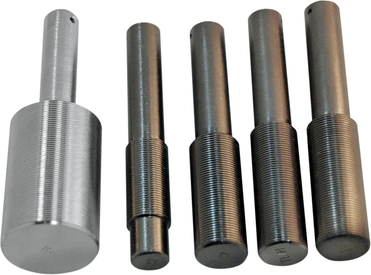 ■商品概要U.S.A.製：-素材：スチールモデル：MARIO注：ピン直径：0.85インチ(21.7 mm)スタイル：リア、スタンドタイプ：アクスルピンMADE IN THE U．S．A．：NoMATERIAL：SteelMODEL：Mari...