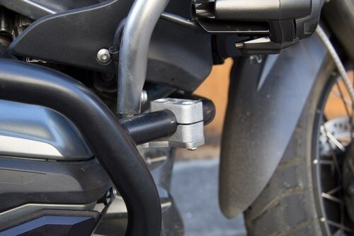 ■詳細説明Part number： R114-9-1000Have you replaced your BMW OEM Lower Crash Bars with AltRiderLowerCrash Bars but want to ke...