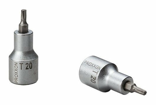 ■商品概要サイズ：T20差込角サイズ：1／2(12.7mm)ソケット外寸：直径＝22mm 長さ＝55mm重量：52g【素材／材質】クロムバナジウム鋼表面仕上：下地に二層のニッケルクローム／最終仕上げはマットクローム【仕様】レーザーマーキング...