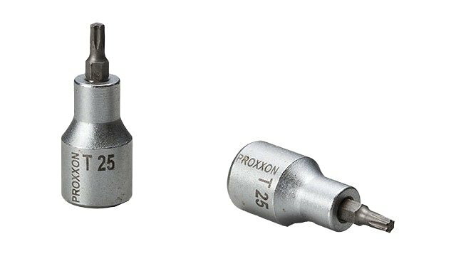 ■商品概要サイズ：T25差込角サイズ：1／2(12.7mm)ソケット外寸：直径＝22mm 長さ＝55mm重量：52g【素材／材質】クロムバナジウム鋼表面仕上：下地に二層のニッケルクローム／最終仕上げはマットクローム【仕様】レーザーマーキング...