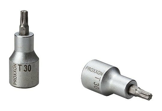 ■商品概要サイズ：T30差込角サイズ：1／2(12.7mm)ソケット外寸：直径＝22mm 長さ＝55mm重量：52g【素材／材質】クロムバナジウム鋼表面仕上：下地に二層のニッケルクローム／最終仕上げはマットクローム【仕様】レーザーマーキング...