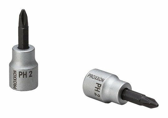 ■商品概要サイズ：(+)No.2差込角サイズ：3／8(9.5mm)ソケット外寸：直径＝18mm 長さ＝50mm重量：34g【素材／材質】クロムバナジウム鋼表面仕上：下地に二層のニッケルクローム／最終仕上げはマットクローム【仕様】レーザーマー...