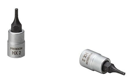 ■商品概要サイズ：HX2mm差込角サイズ：1／4(6.3mm)ソケット外寸：直径＝Φ12mm 長さ＝33mm重量：11g【素材／材質】クロムバナジウム鋼表面仕上：下地に二層のニッケルクローム／最終仕上げはマットクローム【仕様】レーザーマーキ...