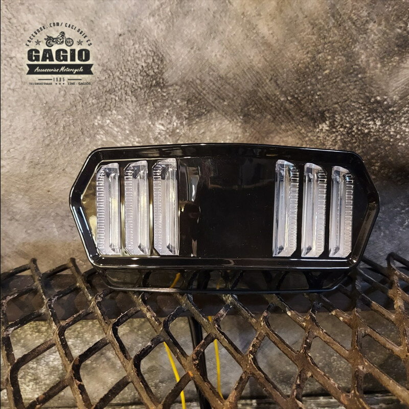 ■詳細説明LED musical lights， LED lamps have turn signals in the body.Forclassic motorcycles， other HD -cafes are made of ABS...