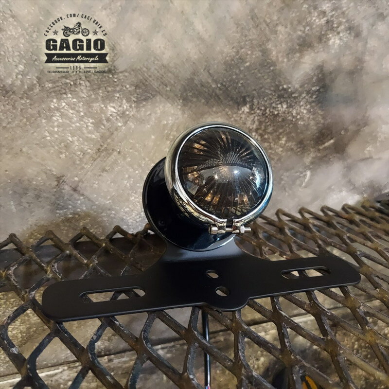 ■商品概要Color：Black／Silver■詳細説明LED taillight， black lotus pattern， silver edge， suitableformotorcycle， vintage style， class...