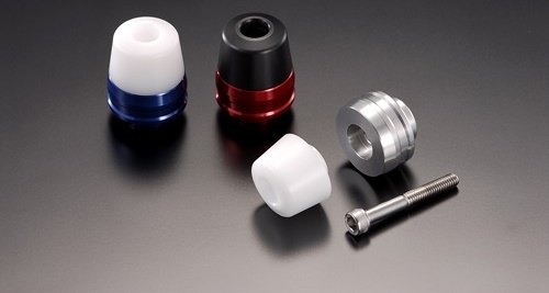 ■商品概要2ピースアルミ削り出し製左右セット■注意点※カラーアルマイト商品はロットによって色合いが異なる場合があります。※カラーアルマイト商品は通常商品より、納期がかかりますのでご了承下さい。※カラーアルマイト商品は使用状態等によっては色あ...