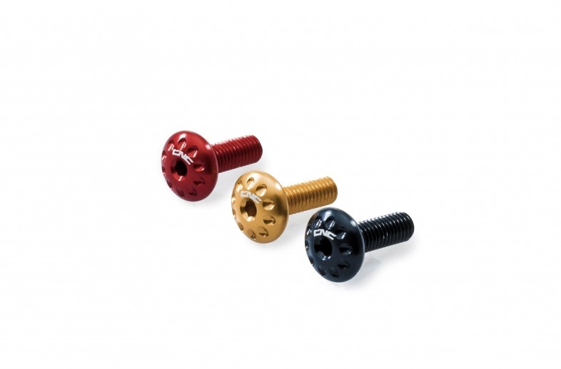 ■商品概要素材：アルミ(4 pcs)■詳細説明Protection regulator screw set made in light alloy，machinedfromsolid and then anodized.Kit consis...