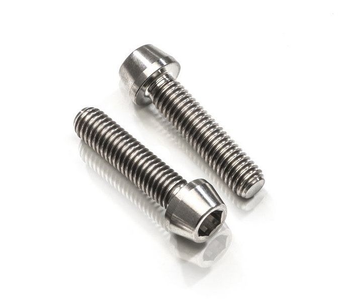 ■商品概要カラー：チタン入数：2個セット付属品：ボルト×2個■詳細説明Titanium screws set has been manufactured using a CNC machinefrombillets：it is made f...