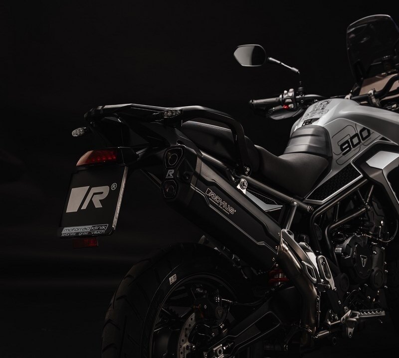 ■商品概要rem_82783_916024+0105_916024■詳細説明Slip On REMUS 8 2.0 stainless steel black，exhaust system forTriumphTiger 900GT，MY ...