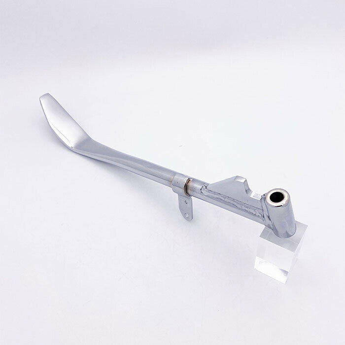 ■商品概要【付属品内容】なし■詳細説明スポーツスター サイドスタンド+1in ショート CM(クローム)純正より25.4mm短いです。1989-2003yのXLスポーツスター適合。※HUGGERモデルを除くローダウンする時の必須アイテムです...