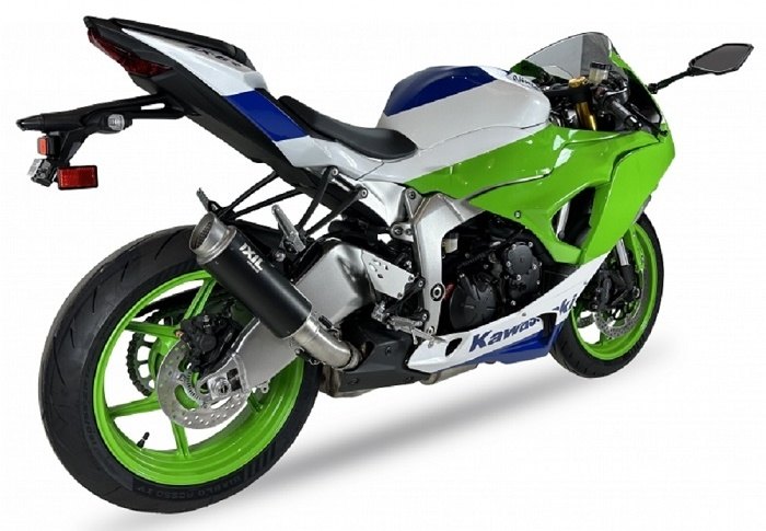 ■商品概要マフラータイプ：RC3B形状：SPORT XTREM BLACK長さ：約333 mm重量：1.82 kgコンプリート：マット ポリッシュ素材：ステンレスAISI304■注意点【必ずお読みください！】※画像はサンプルです。※この商品...