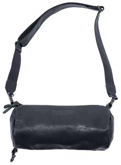 ■商品概要サイズ：高さ14.5cm×幅30cm×奥行13cm栃木レザー使用 Made in JAPAN■注意点※このモデルはウォッシャブルレザーではありません。お取扱いにご注意願います。※メーカー都合により商品の仕様変更がある場合がございま...