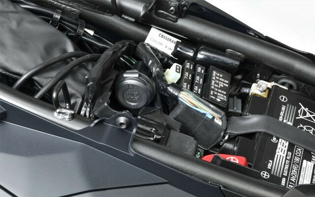 ■商品概要【メーカー品番】08U70MKND50【使用範囲】定格24W (12V2A) まで【取付時間】0.3h■注意点※Honda二輪ETC2.0車載器キット(アンテナ別体タイプ)／アラームとの同時装着の場合は、別売のサブハーネス(08E...