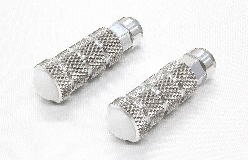 ■商品概要●SIZE・ステップバー全長：60mm・取付ネジ部：M8・付属カラー厚み：7mm●特長・ローレット仕上げされたステップバーがソールにフィット・フィーリングアップ・一体感アップ・付属カラーにより、長さ調節可能●セット内容・ステップバ...