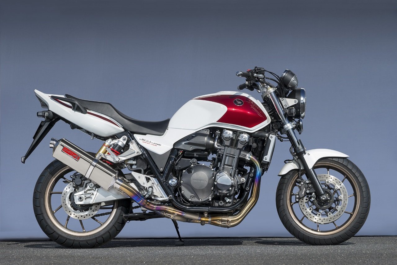 ■商品概要レイアウト：4-2-1ダウン素材：チタンサイレンサータイプ：TYPE-SAサイレンサーサイズ：チタン三角形×400音量：92db重量：5.0kg(STD：12.1kg)キャタライザー付属アルミ削り出しエンドキャップ排ガス規制対応政...