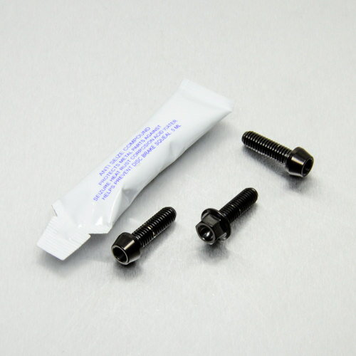 ■商品概要素材：ステンレス製品タイプ：ヨーク／バー重さ：23.88g入数：3穴あけ加工：なし■詳細説明ブレーキ＆クラッチパーチをハンドルバーに挟み込むためのボルトです。磨き仕上げステンレス製なので退色や腐食の心配はありません。簡単メンテナン...