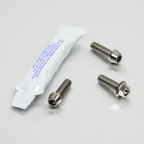 ■商品概要素材：チタン製品タイプ：ヨーク／バー重さ：15.92g入数：3穴あけ加工：なし■詳細説明フロントブレーキレバーとクラッチレバーパーチをハンドルバーに挟み込むためのボルトセットです。乗っている最中、これらのボルトは一番目につく錆びつ...