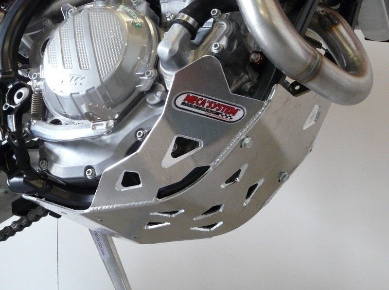 ■詳細説明Aluminum Protective motor KTM■注意点※取扱説明書が付属する場合は、外国語となります。※輸入商材の為、納期が遅れる場合がございます。あらかじめご了承ください。※画像には他の商品が含まれている場合がありま...