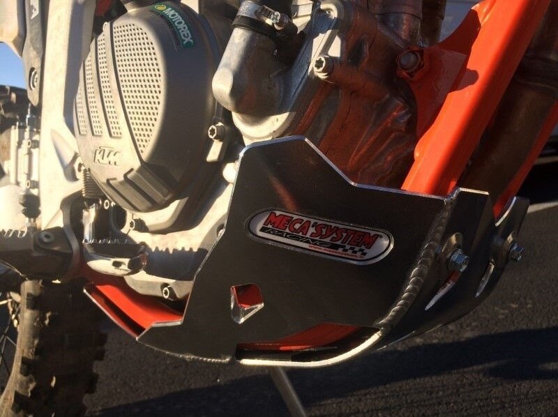 ■詳細説明Aluminum Protective motor KTM■注意点※取扱説明書が付属する場合は、外国語となります。※輸入商材の為、納期が遅れる場合がございます。あらかじめご了承ください。※画像には他の商品が含まれている場合がありま...