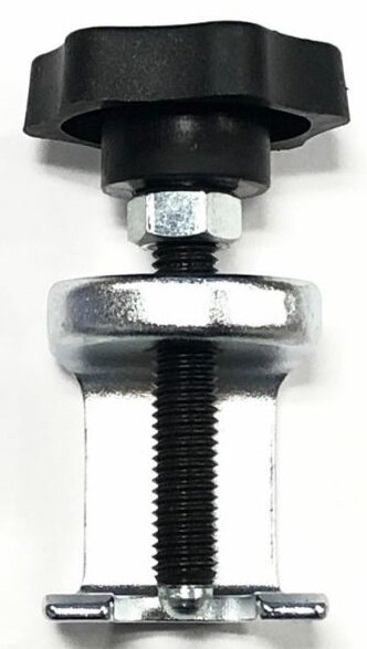 ■詳細説明ワイパーアームを取り外す工具です。ワイパーの取り付けナットを外し、アームの下の部分へ工具のツメを固定し、上からハンドルを回し引き抜いていきます。■注意点※メーカー都合により商品の仕様変更がある場合がございます。ご了承ください。