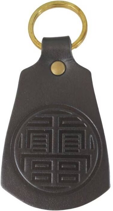 ■商品概要素材：牛革サイズ縦 約6.8cm(リング含まず)約8.5cm(リング含む)横 約4.2cm(最長部)■詳細説明THUNDERの雷ロゴマーク入りのレザーキーホルダー。厚みもあり高級感があります。真鍮の金具を使用し、使い込んで表情が変...