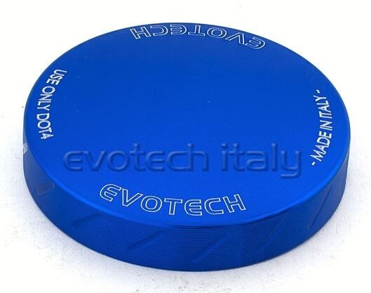 ■詳細説明Fluid Tank Front Brake Cap， Blue■注意点※取扱説明書が付属する場合は外国語となります。※輸入商材の為、納期が遅れる場合がございます。あらかじめご了承ください。※画像には他の商品が含まれている場合があ...